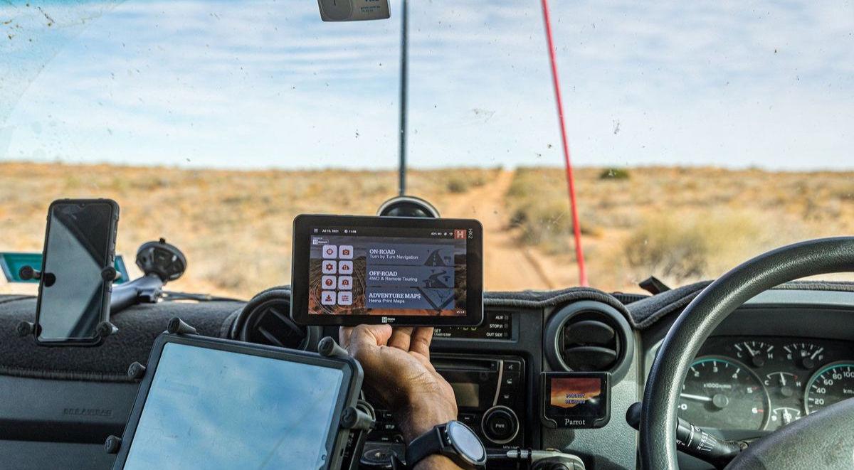 NAVIGATION & TECH – McCormacks 4WD